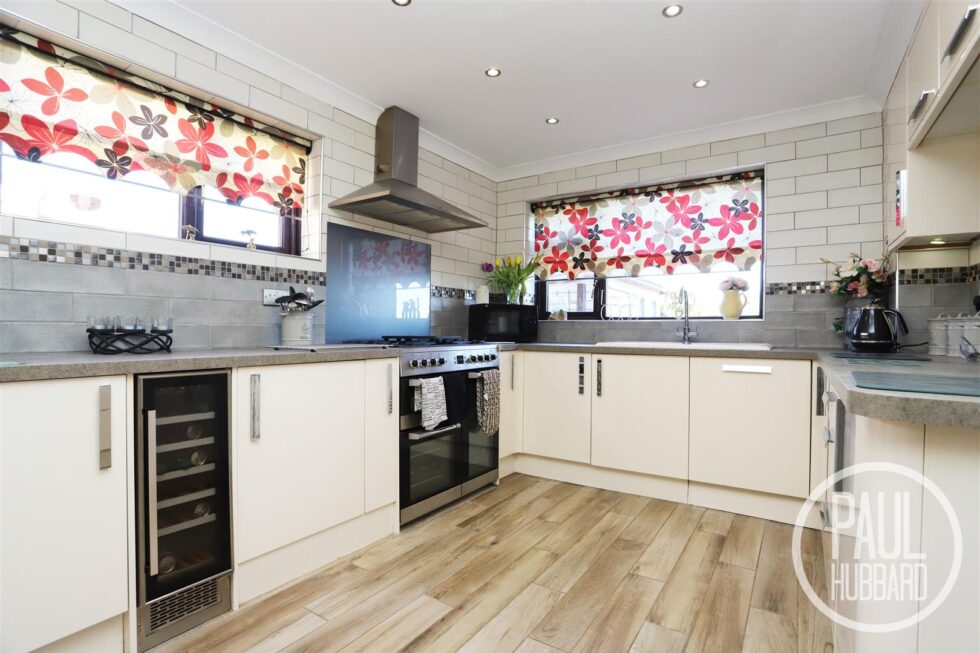 Corton Road, Corton, NR32 - Paul Hubbard